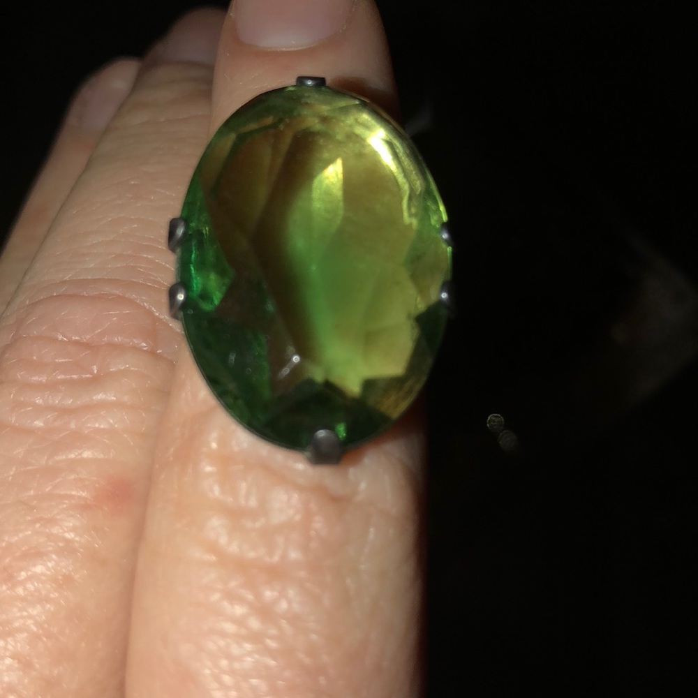 Antique Sterling Beautiful Green Glass Ring - Gem
